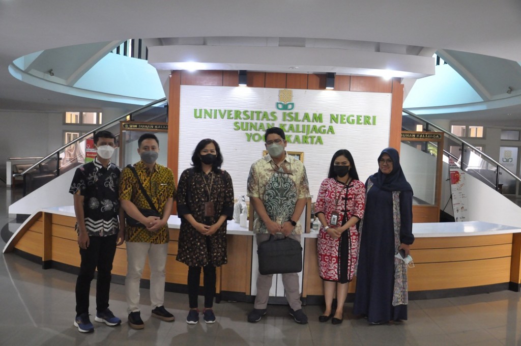 Penjajakan kerjasama dengan UNMER Madiun dan UIN Sunan Kalijaga ... Penjajakan kerjasama dengan UNMER Madiun dan UIN Sunan Kalijaga ...